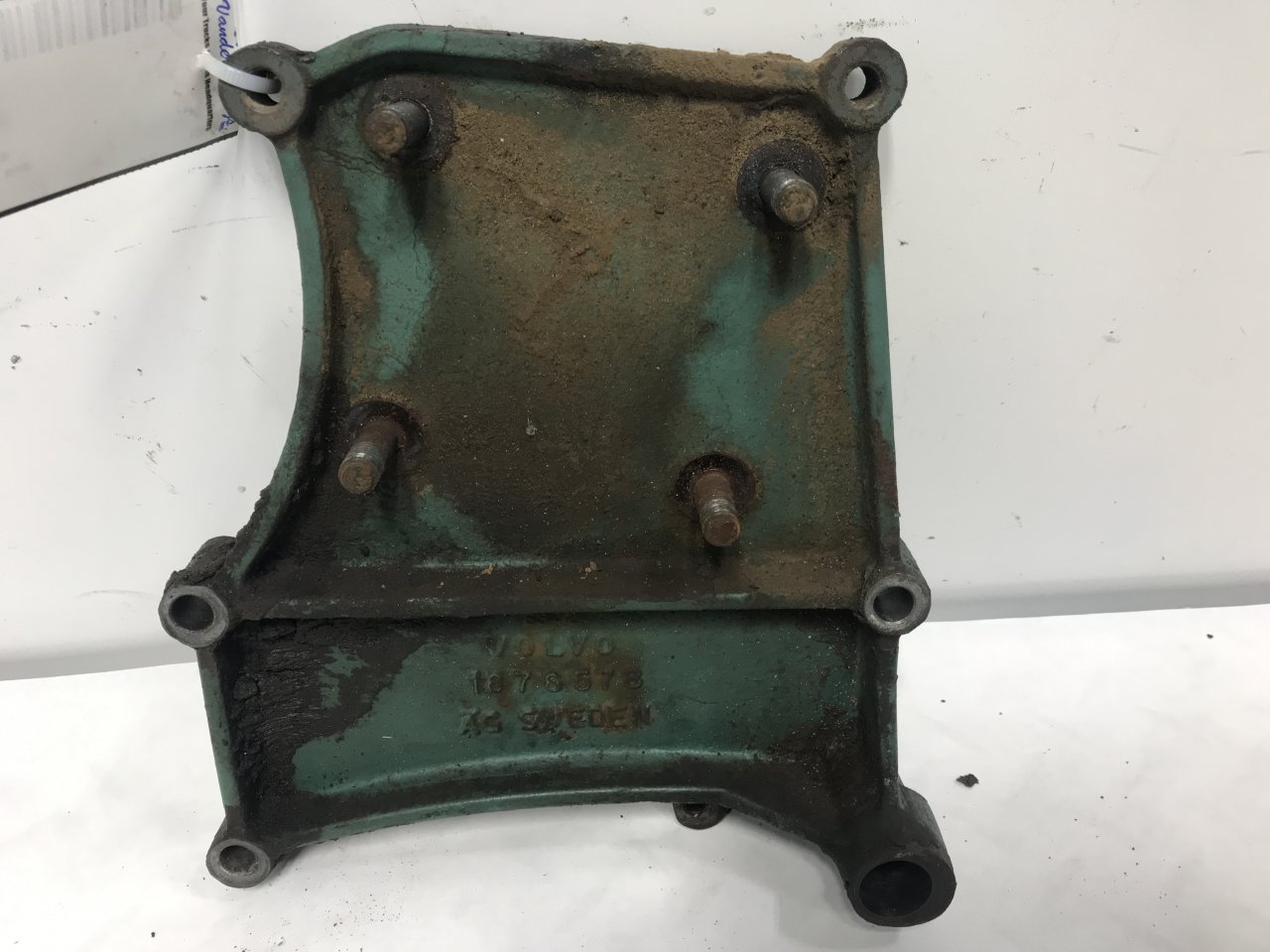 1676578 | Volvo D13 Engine Bracket for Sale