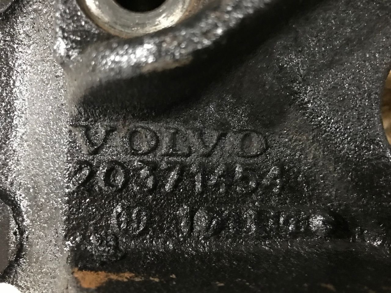 20371454 | Volvo D13 Engine Bracket for Sale