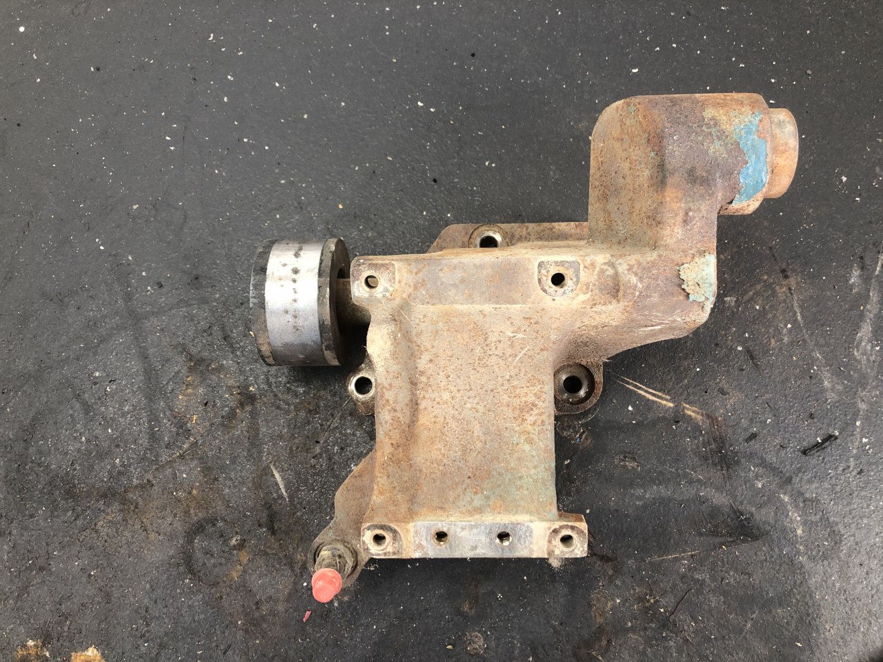 1841983C2 | International DT466E Engine Bracket for Sale