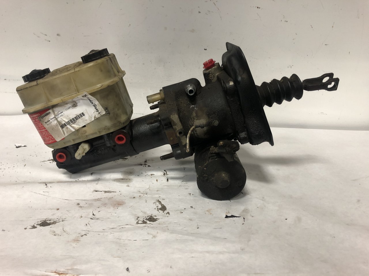 2772114 | International 4300 Master Cylinder for Sale