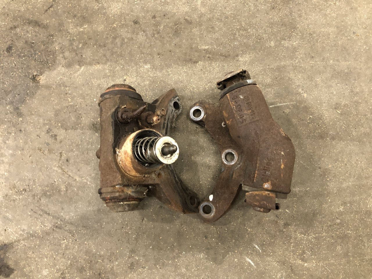 CC-HYD1010 | Ford F700 Brake Backing Plate / Spider for Sale