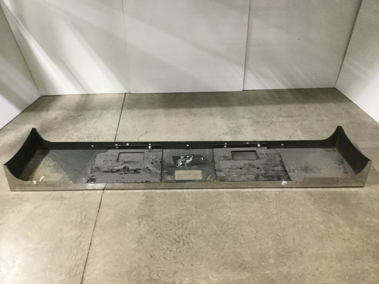 HCXX-1057-UST | Peterbilt 379 Bumper for Sale