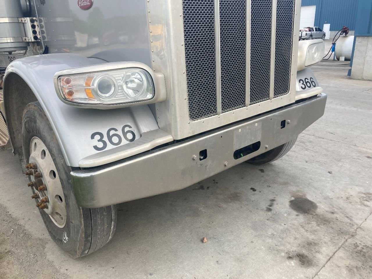 HV-0010-11 | Peterbilt 388 Bumper for Sale