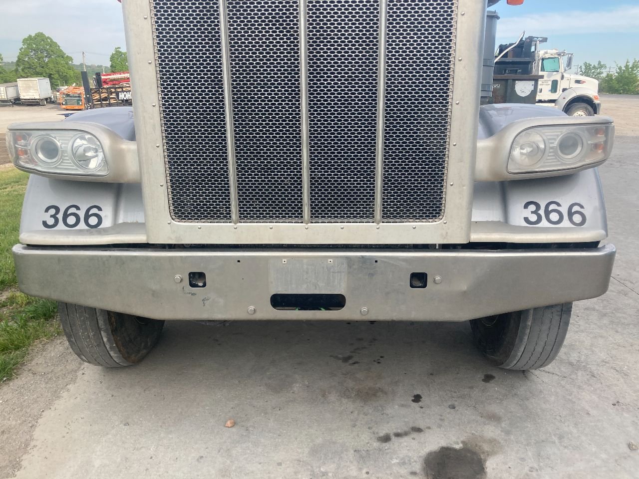 HV-0010-11 | Peterbilt 388 Bumper for Sale