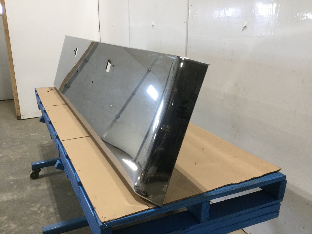 HV-0010-41 | Peterbilt 389 Bumper for Sale