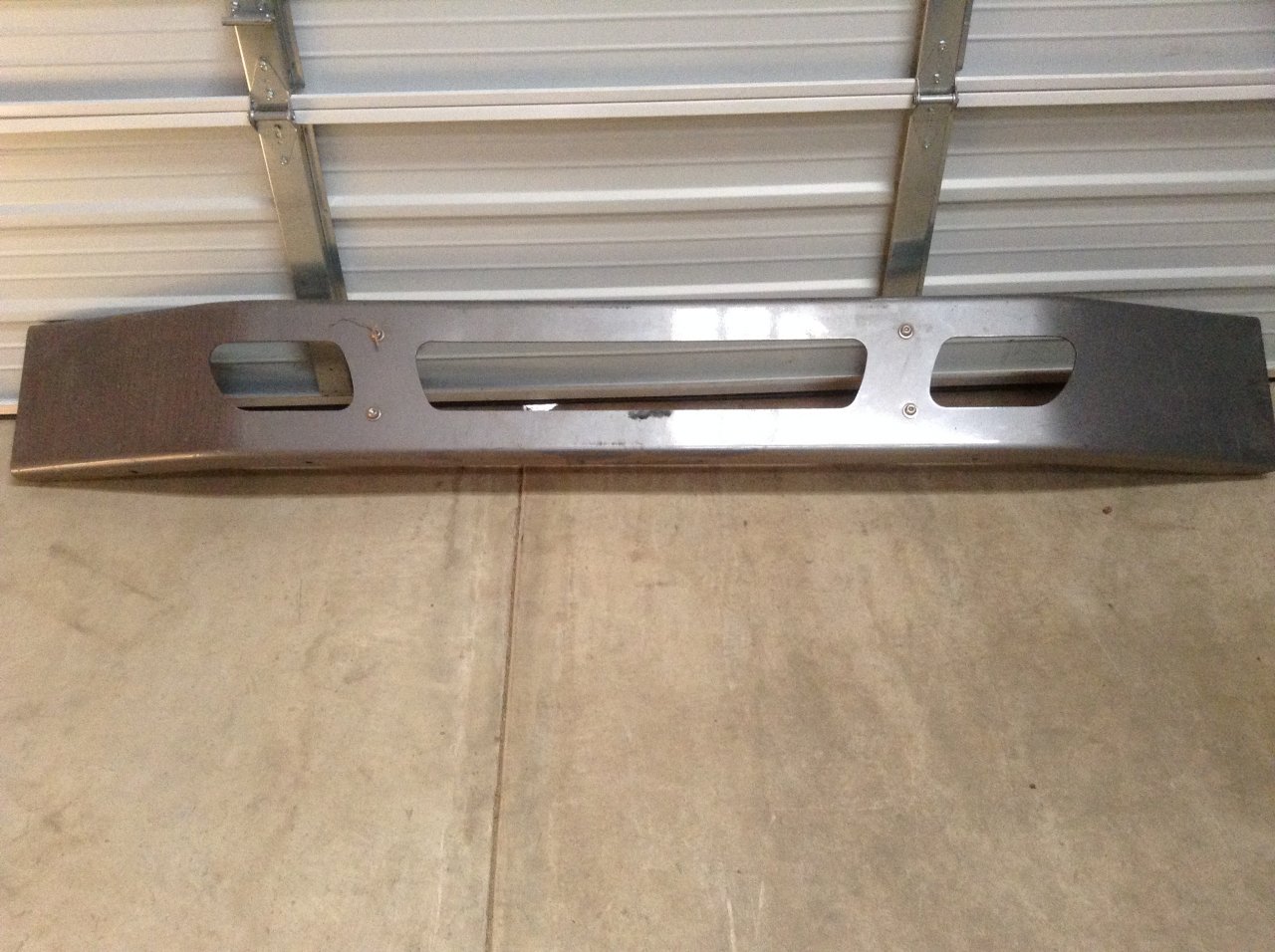 3704775C1 | International 7400 Bumper for Sale