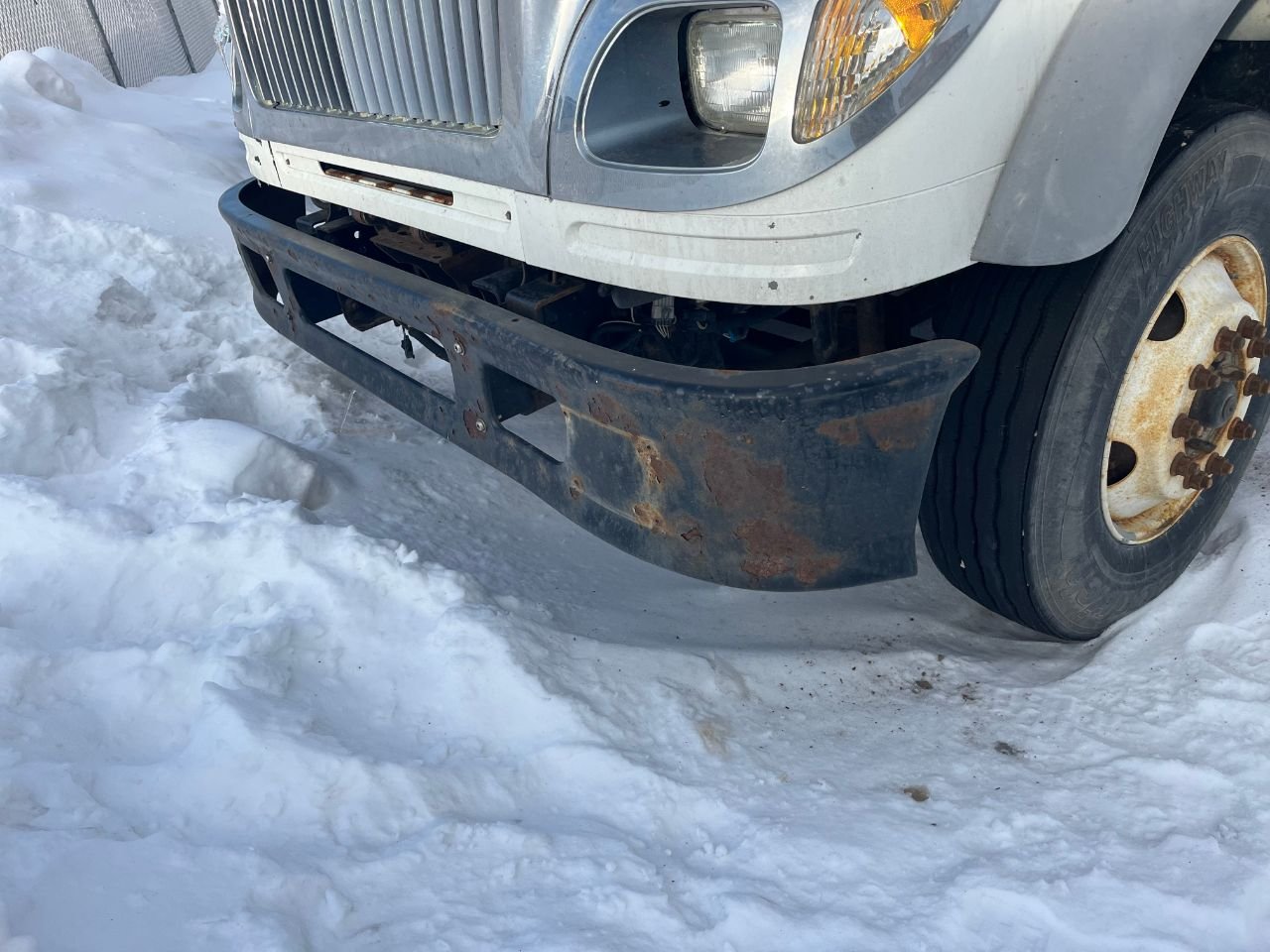 3553305C3 | International 7600 Bumper for Sale