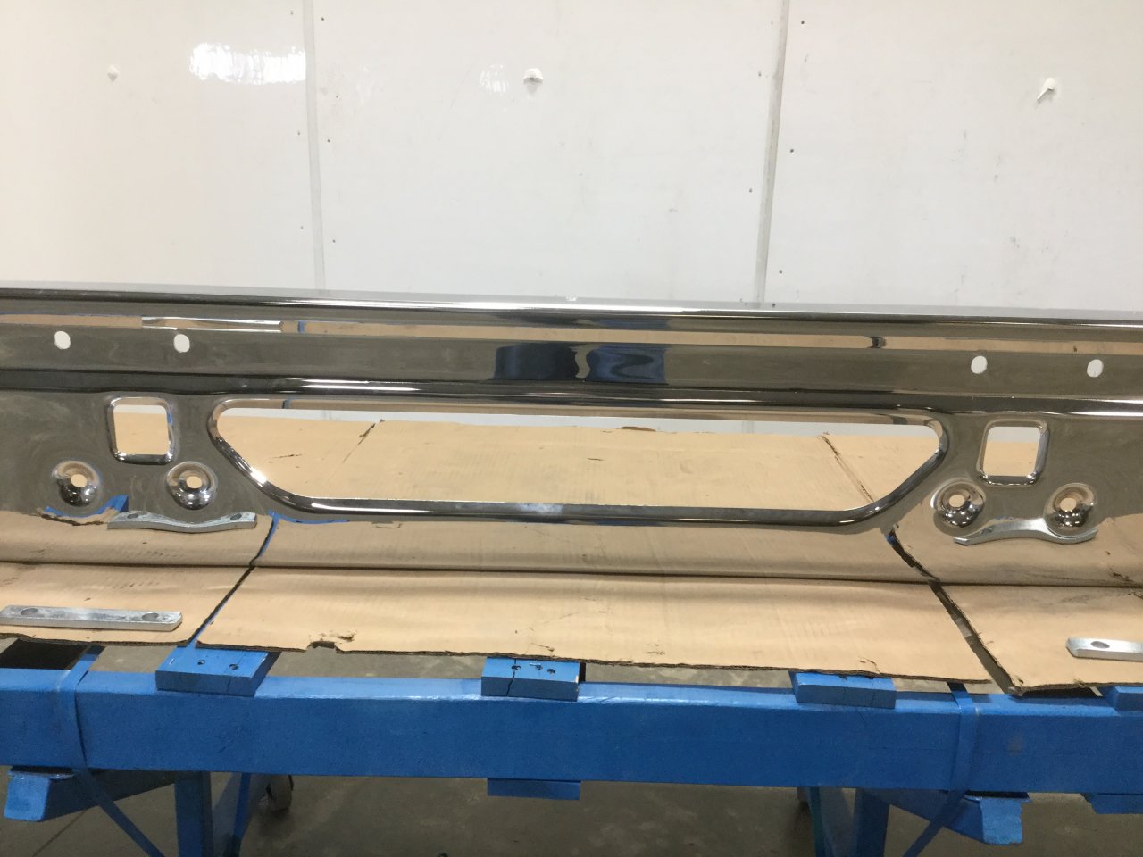 07-010101 | International 9400 Bumper for Sale