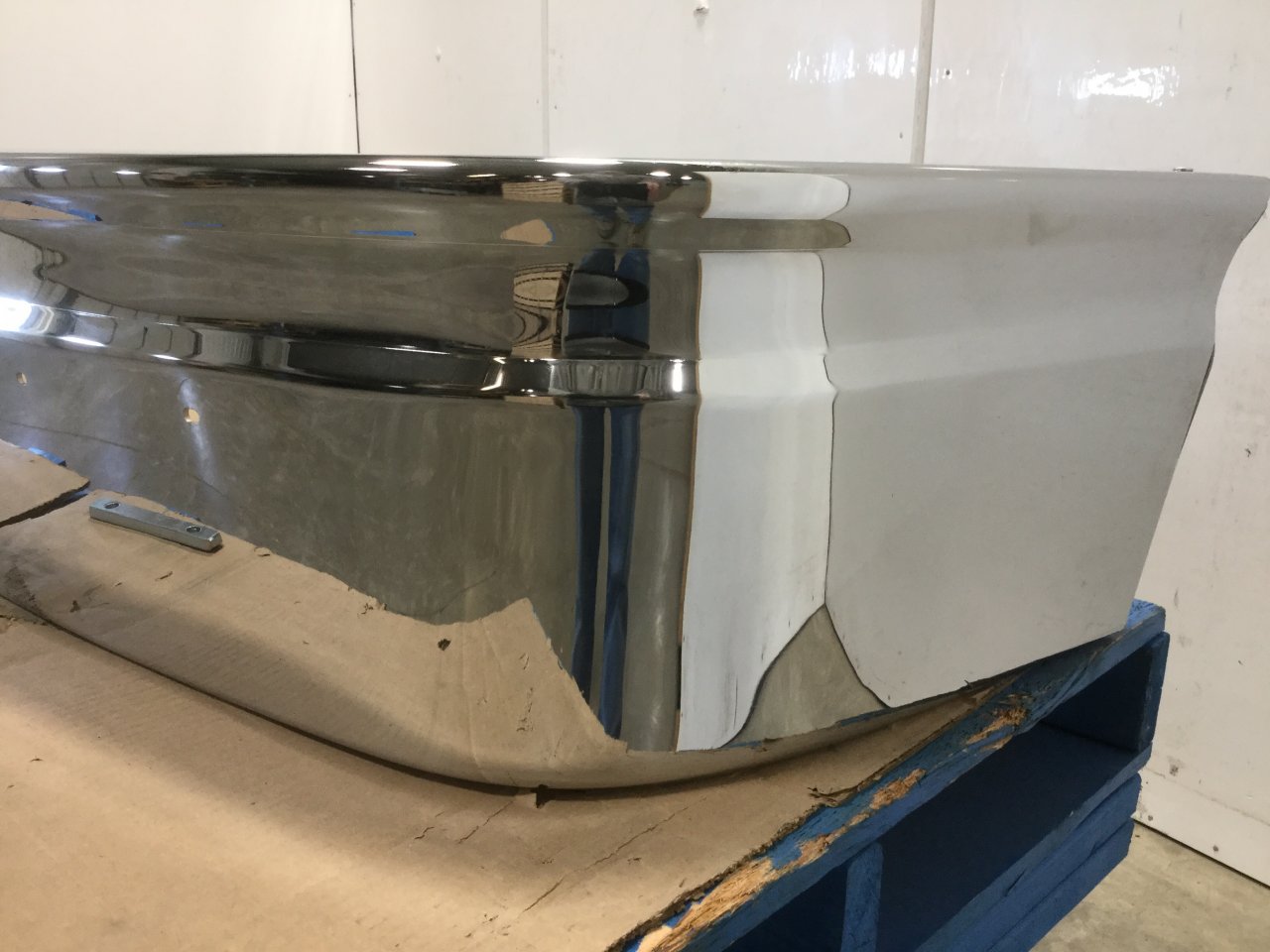 07-010101 | International 9400 Bumper for Sale