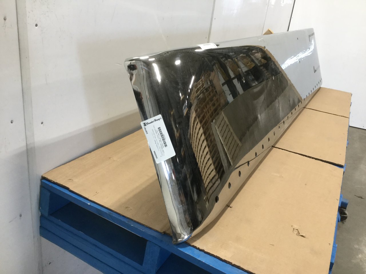 CS000066 | Freightliner CLASSIC XL Bumper for Sale