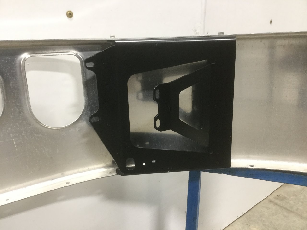 847217652818 | Mack AN (ANTHEM) Bumper for Sale