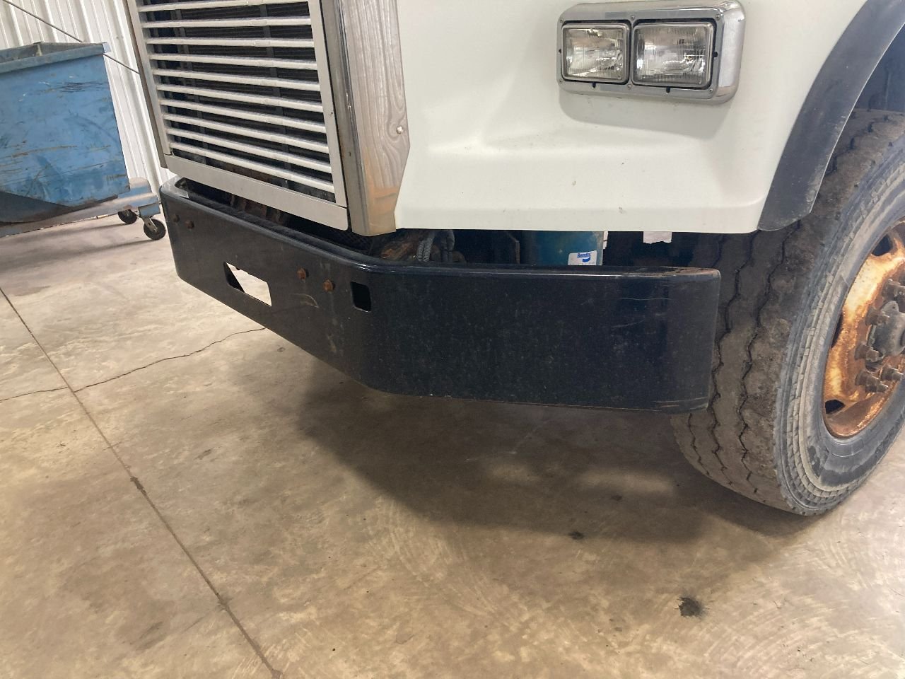 Freightliner FLD120SD Bumper for Sale