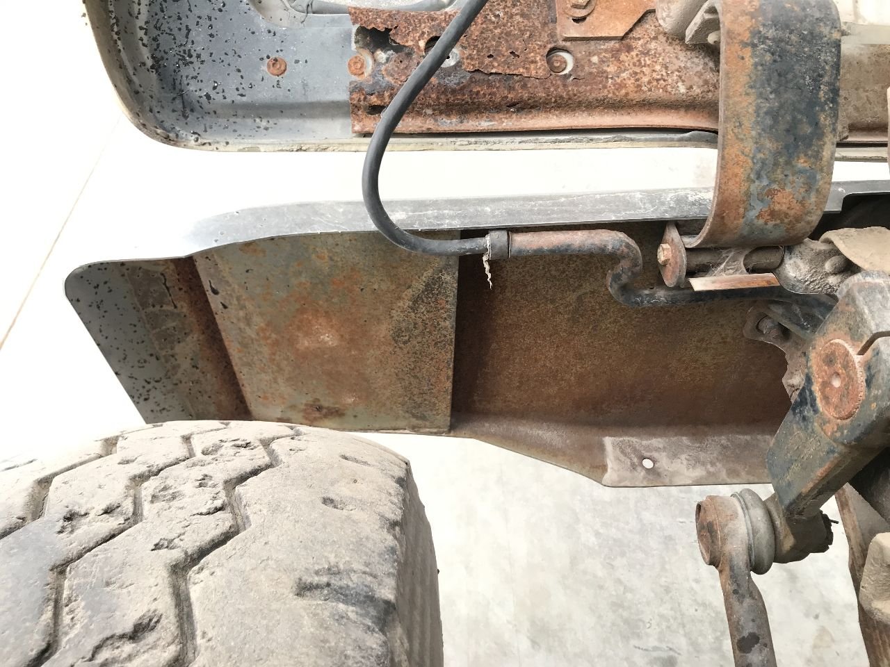 E7HZ-17757-A | Ford LNT800 Bumper for Sale