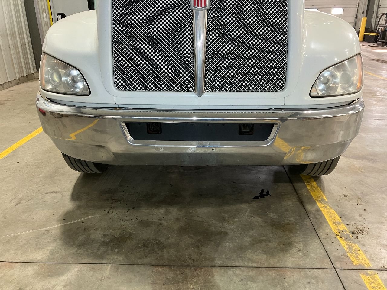 N71-1096-200 | Kenworth T370 Bumper for Sale