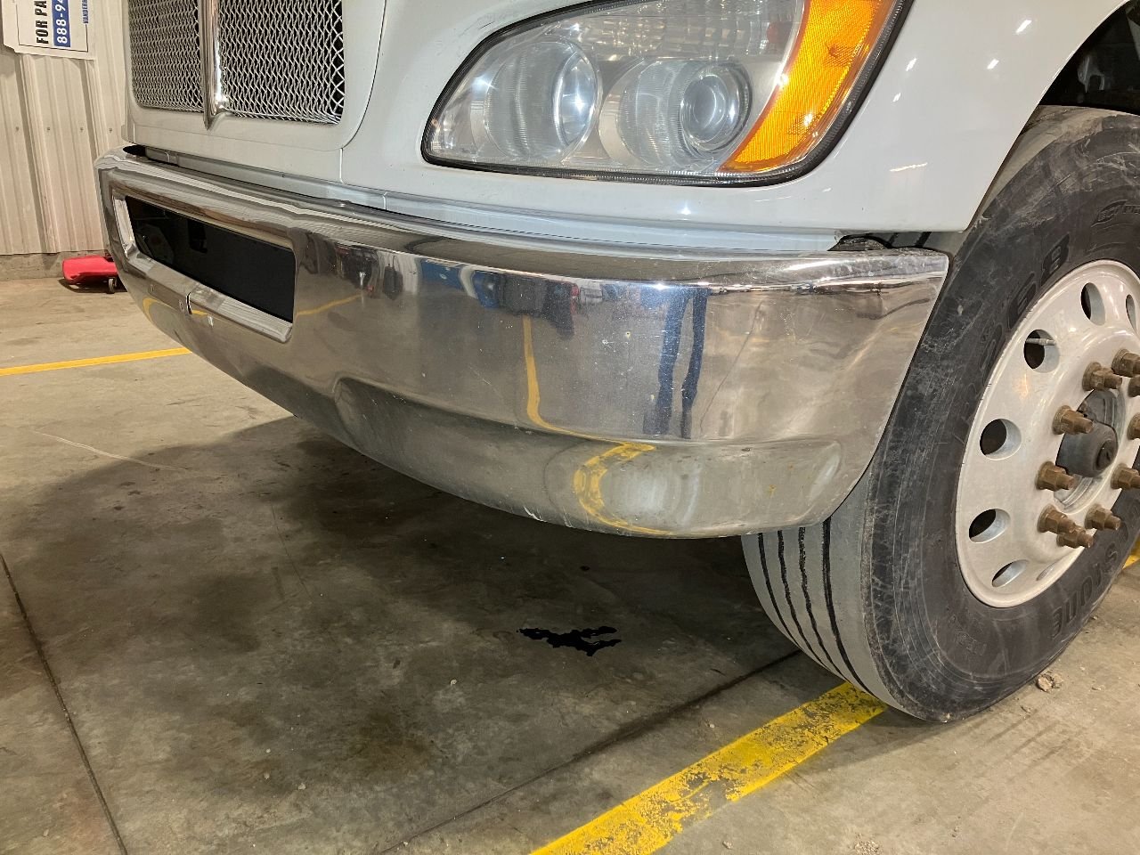 N71-1096-200 | Kenworth T370 Bumper for Sale