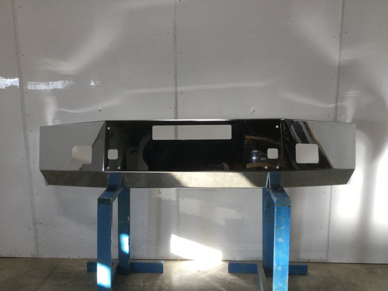 02-010102 | Kenworth T800 Bumper for Sale