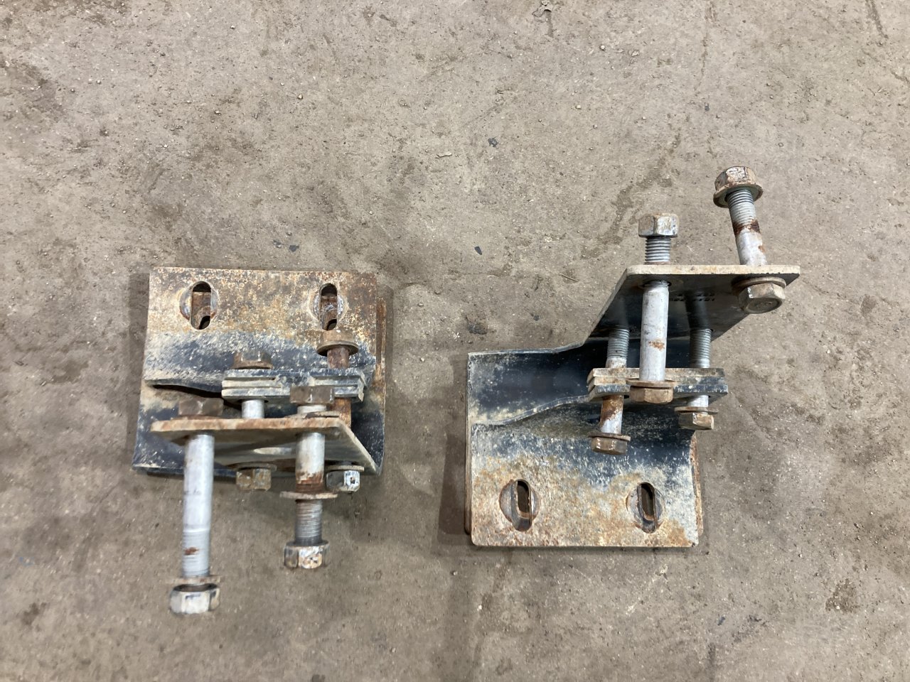 GMC C6500 Bumper Bracket for Sale