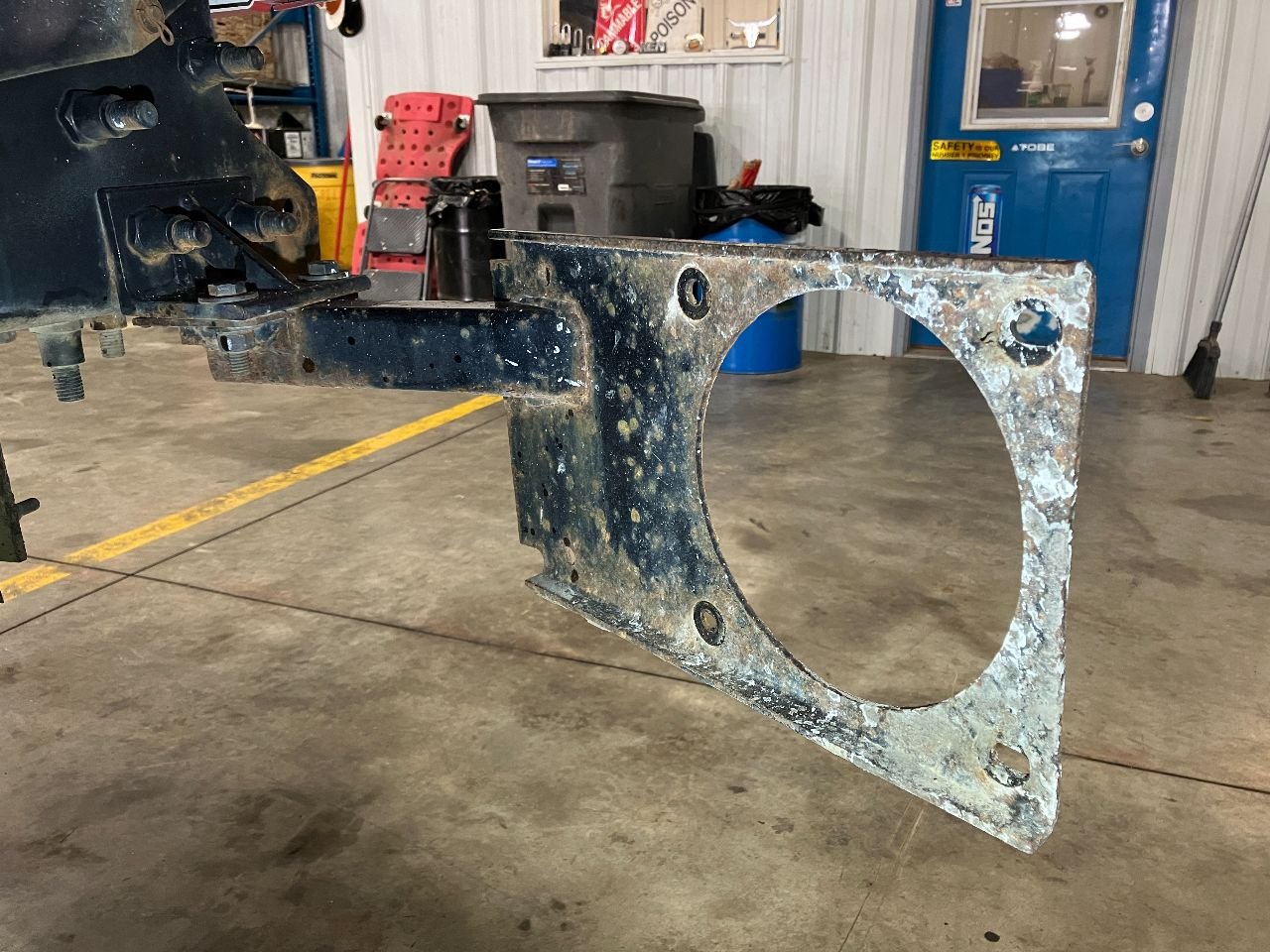 Mack CH600 Bumper Bracket for Sale