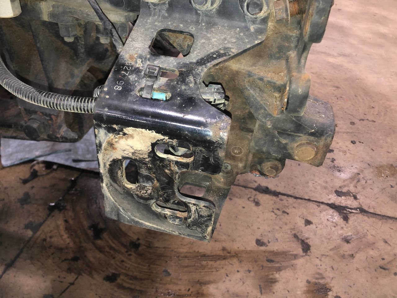 20927798 | Volvo VNM Bumper Bracket for Sale