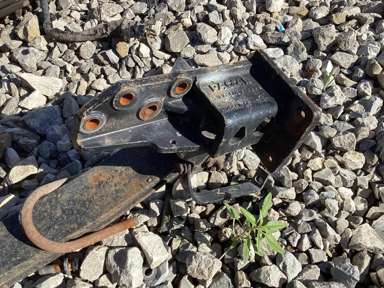 B11-1030M01R | Kenworth W900L Bumper Bracket for Sale