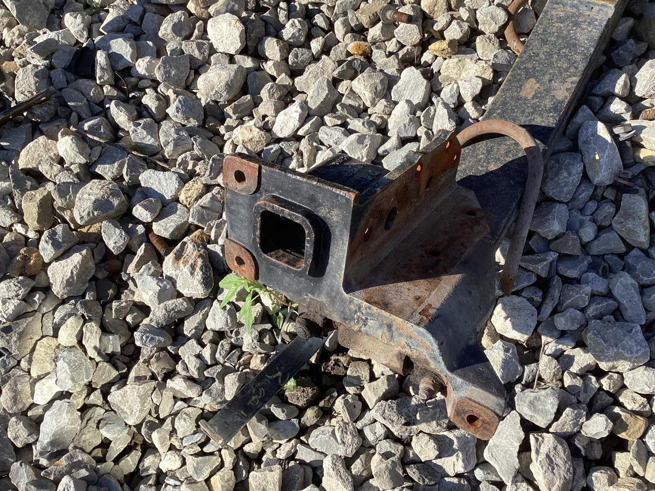 B11-1030M01R | Kenworth W900L Bumper Bracket for Sale