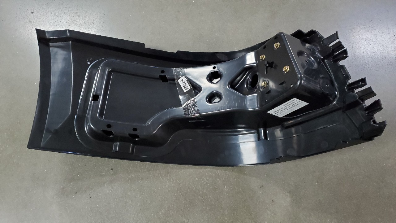 82721510 | Volvo VNL Bumper End for Sale