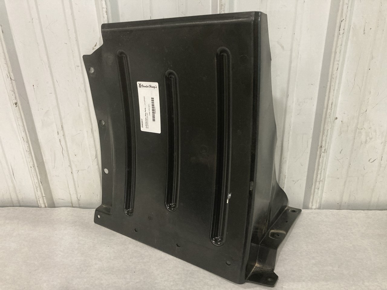 N76-1037 | Kenworth T680 Bumper, Misc Parts for Sale