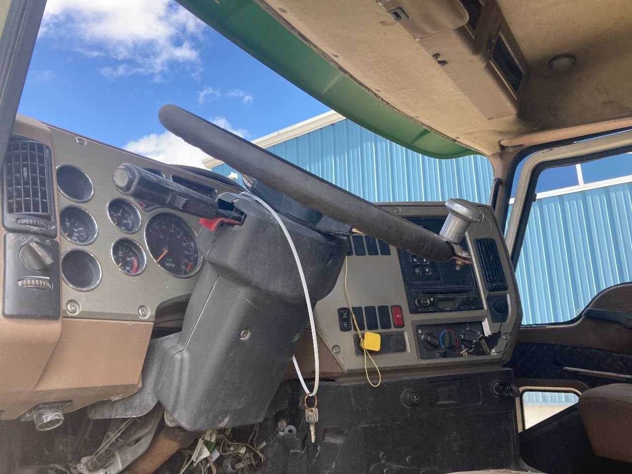 Mack CTP700B (GRANITE) Dash Assembly for Sale