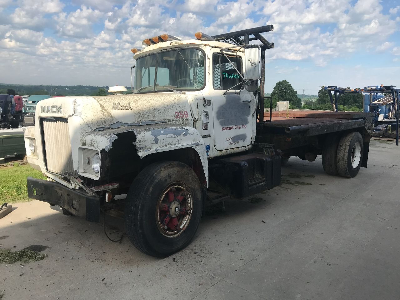 Mack R600 Cab Assembly for Sale