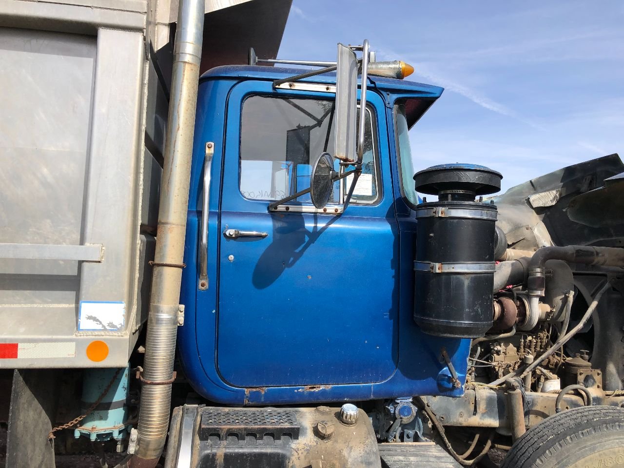 Mack R600 Cab Assembly for Sale