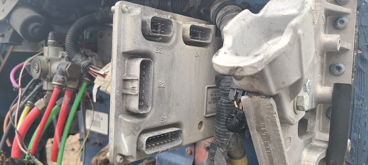 06-75157-000 | Freightliner 114SD Cab Control Module CECU for Sale