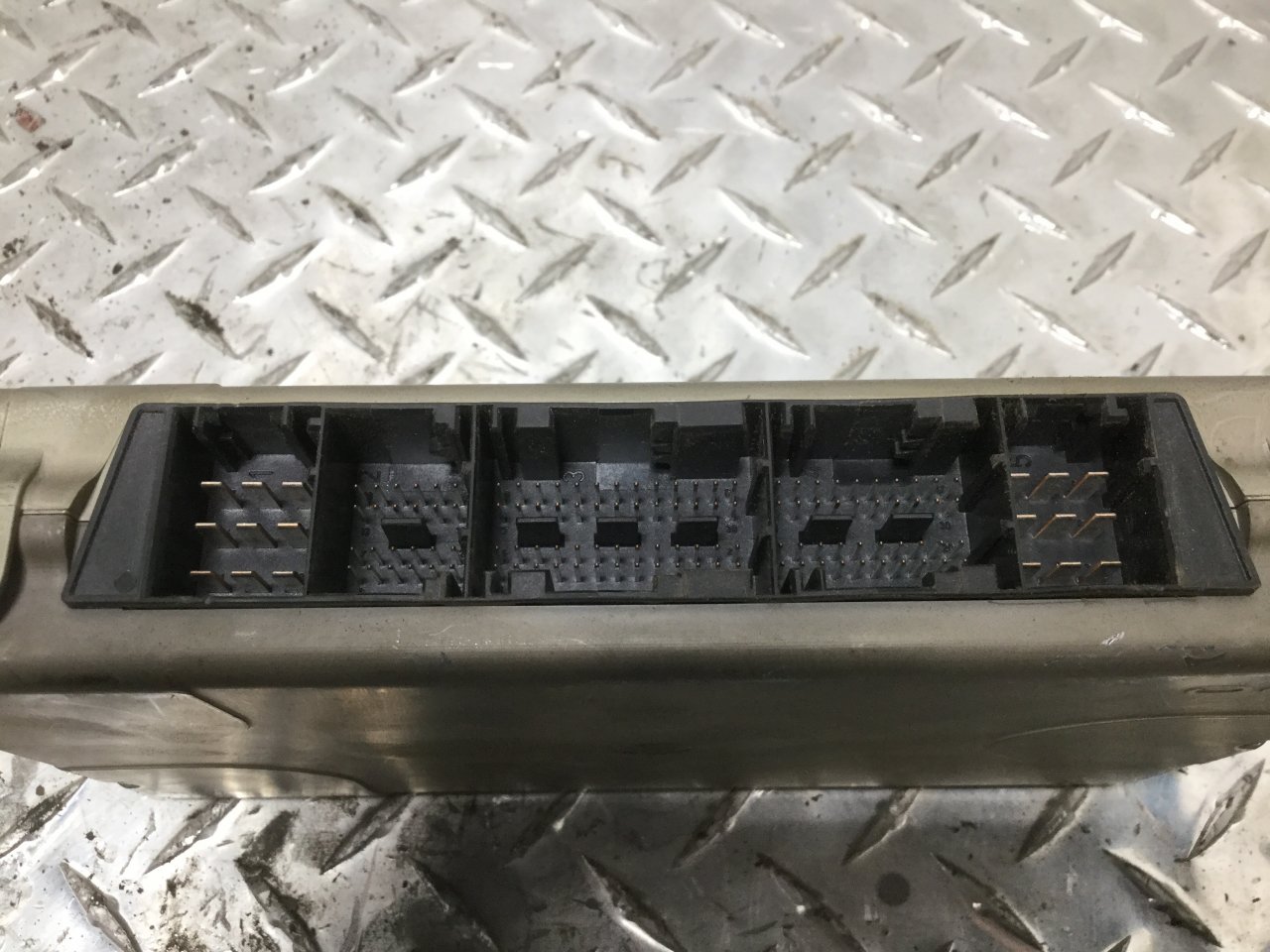 Q2110551100 | Peterbilt 389 Cab Control Module CECU for Sale