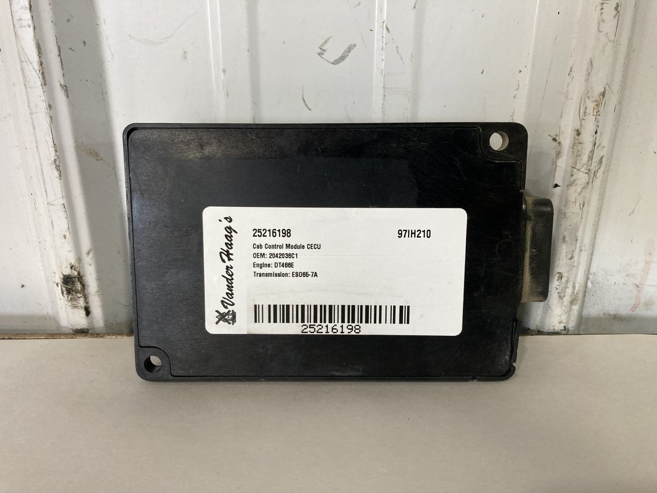 2042036C1 | International 4900 Cab Control Module CECU for Sale