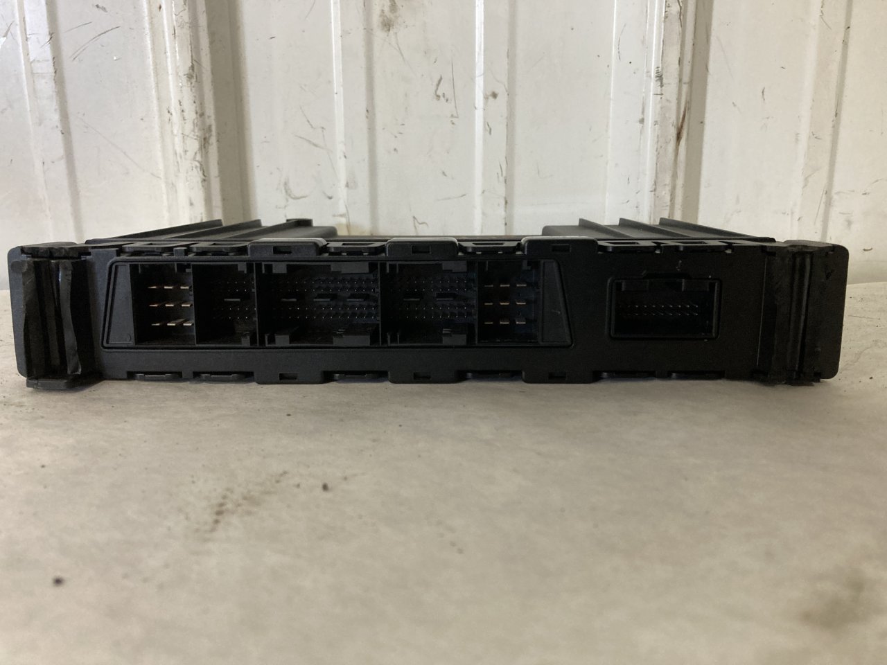 Q21-1126-910-910 | Peterbilt 579 Cab Control Module CECU for Sale