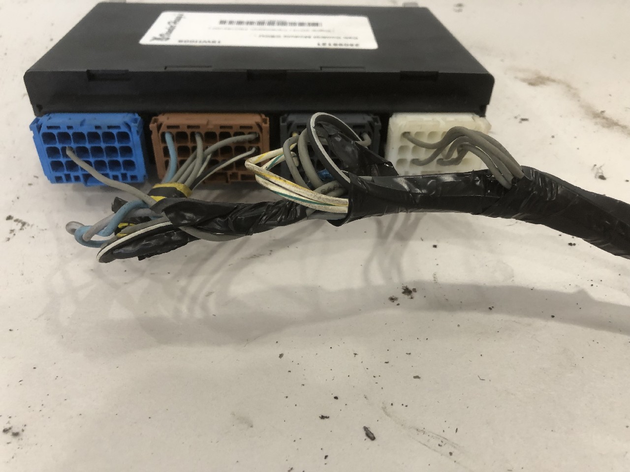 A 003 446 11 02 / 005 | Freightliner CASCADIA Cab Control Module CECU ...