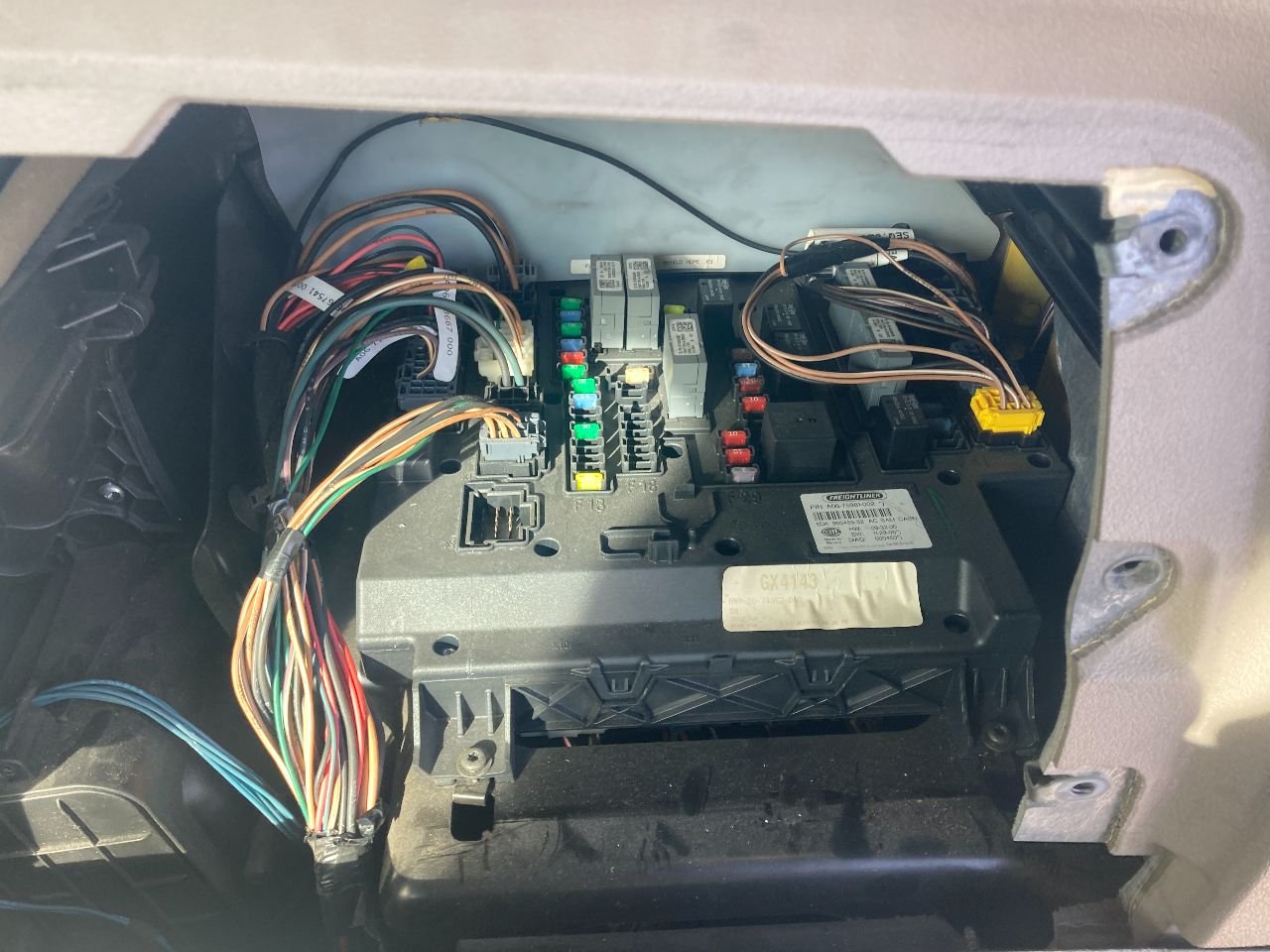 A06-75981-001 | Freightliner CASCADIA Cab Control Module CECU for Sale