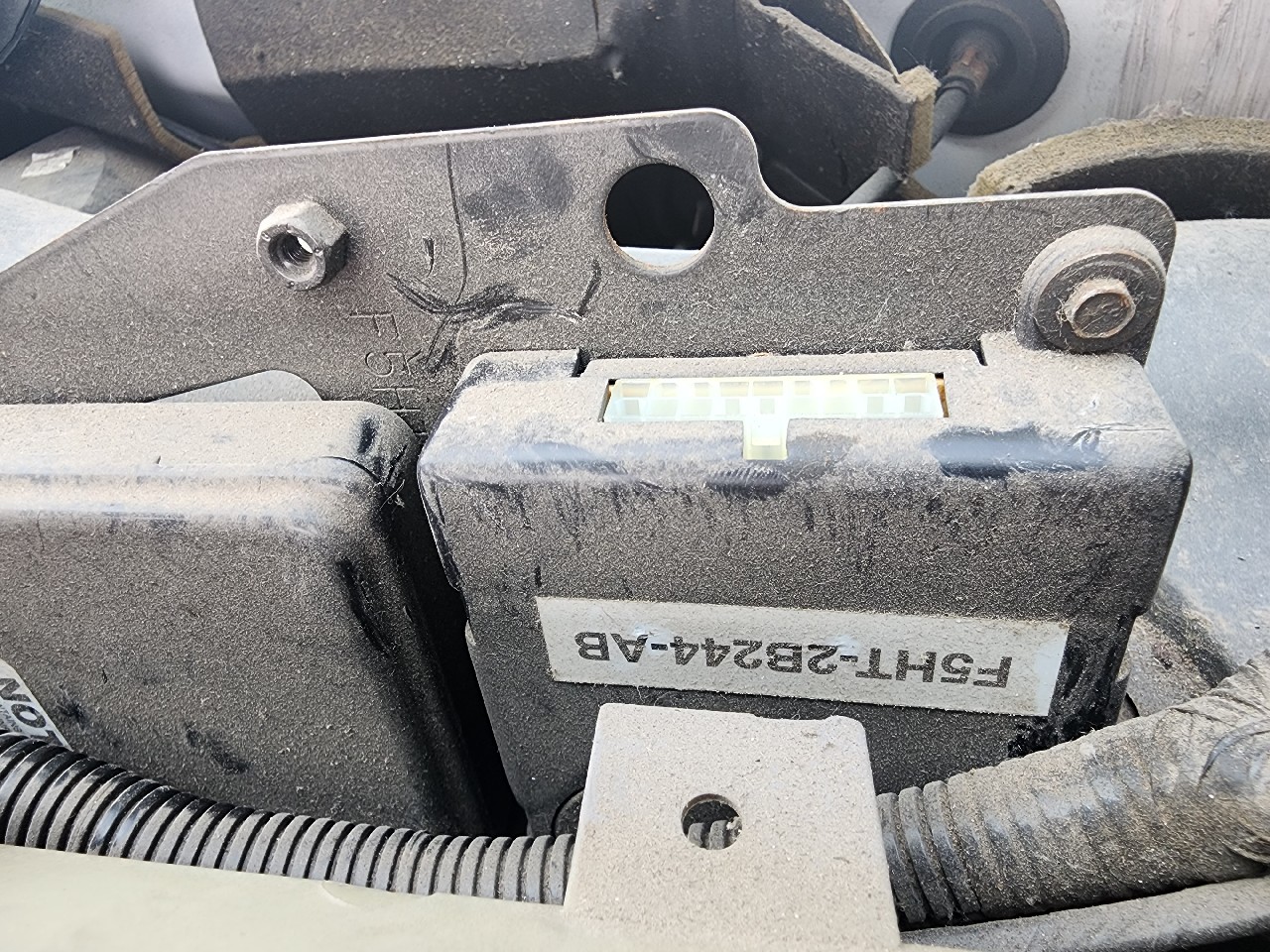 F5HT-2B244-AB | Ford F700 Cab Control Module CECU for Sale