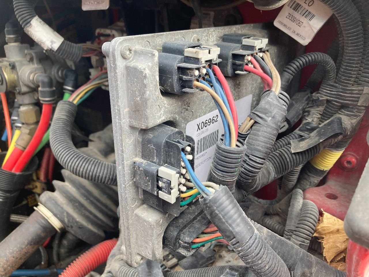 X06962 | Freightliner M2 106 Cab Control Module CECU for Sale