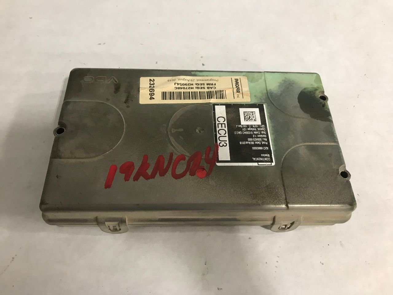 Q21-1076-2-100 | Kenworth T880 Cab Control Module CECU for Sale