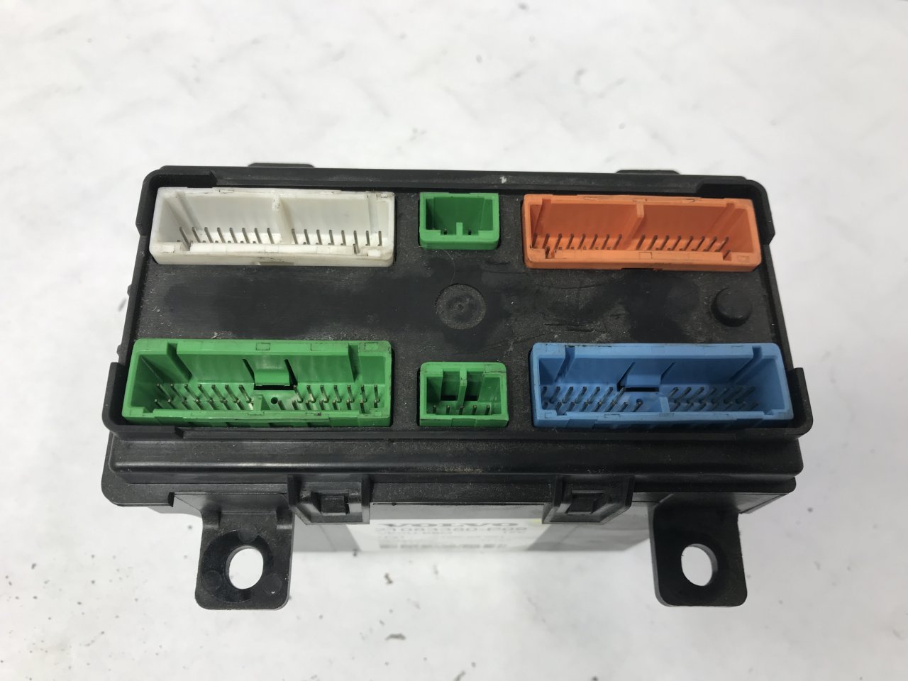 21083380-P09 | Volvo VNL Cab Control Module CECU for Sale