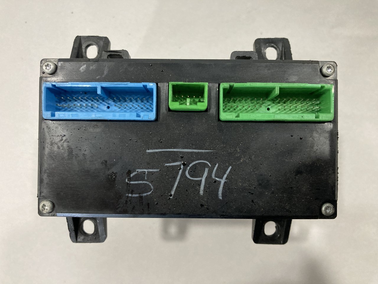3173622-3 | Volvo VNL Cab Control Module CECU for Sale