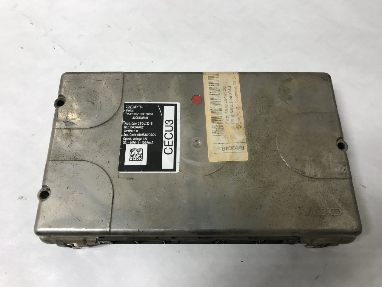 Q21-1076-2-100 | Kenworth W900L Cab Control Module CECU for Sale