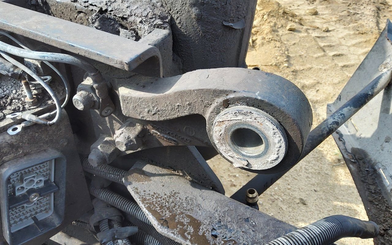 Mack MRU613 Cab Suspension for Sale