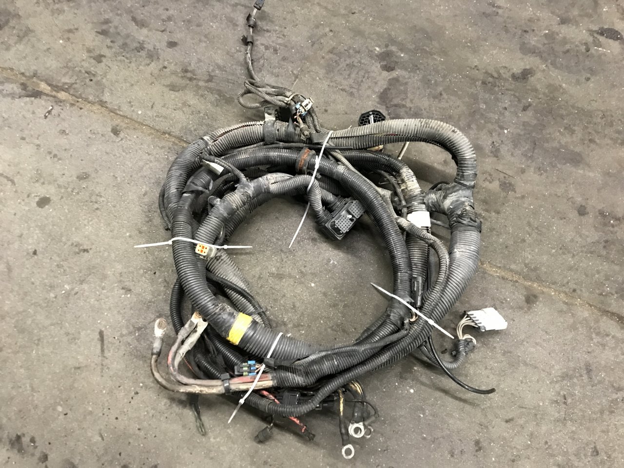 3563738C94 | International 9200 Wiring Harness, Cab for Sale