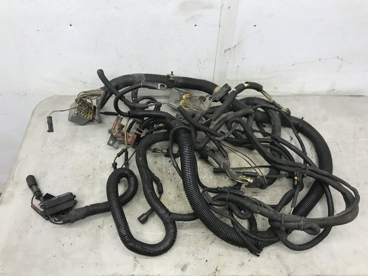 Freightliner FL70 Wiring Harness, Cab for Sale