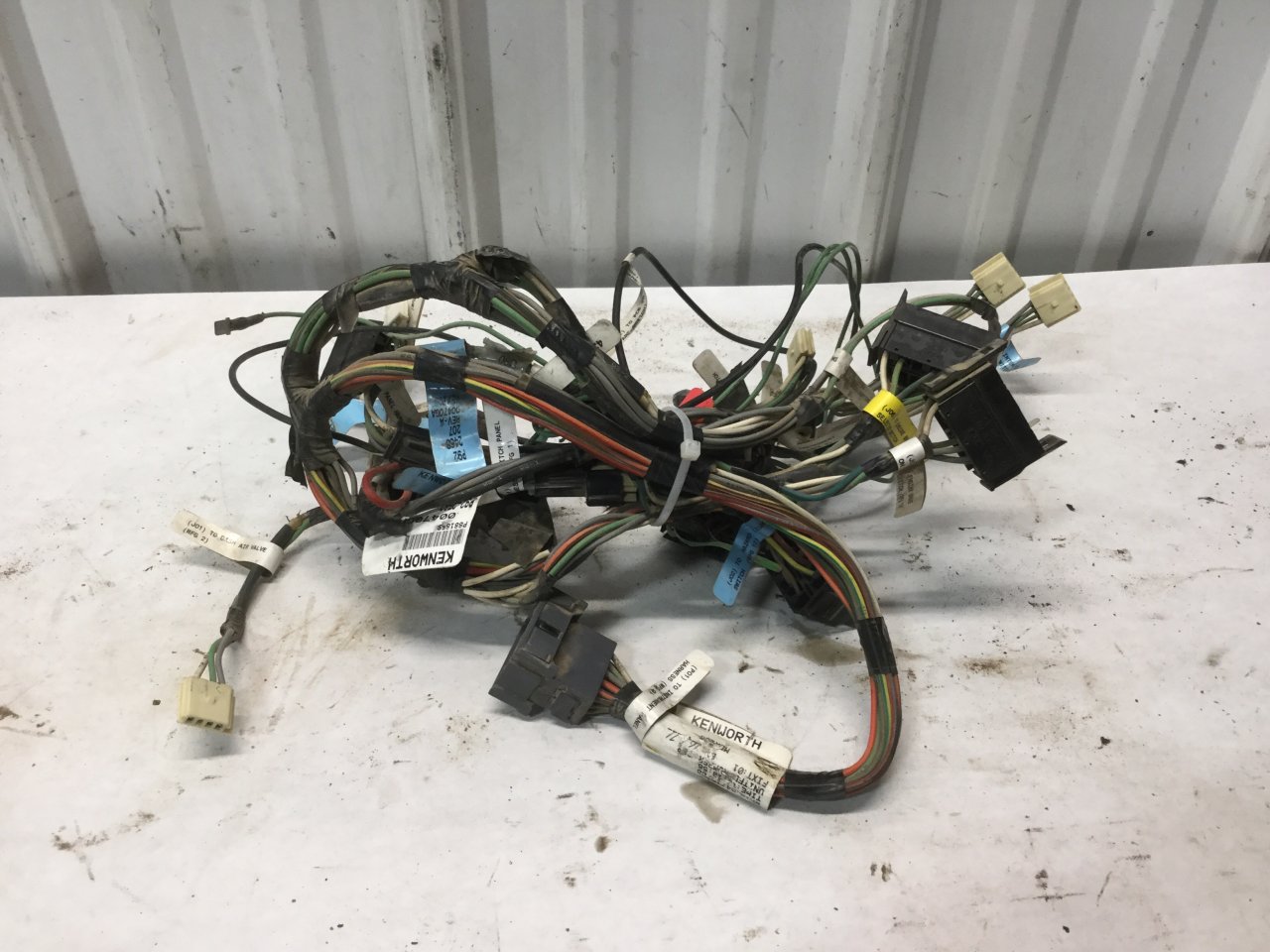 P92-2600-111 | Kenworth T800 Wiring Harness, Cab for Sale
