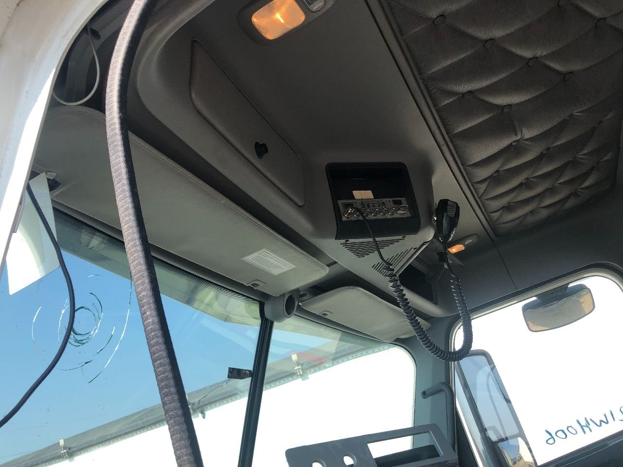 Freightliner 122SD Console for Sale