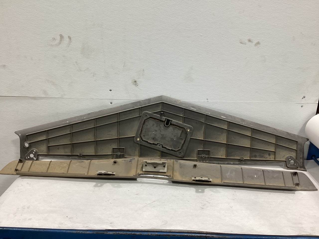 Peterbilt 367 Console for Sale