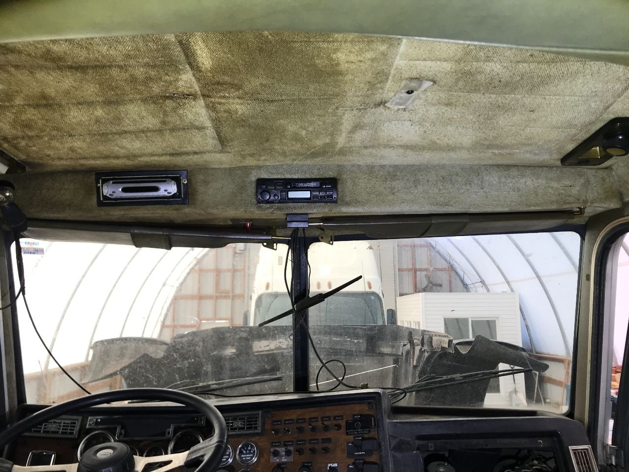 Peterbilt 379 Console for Sale