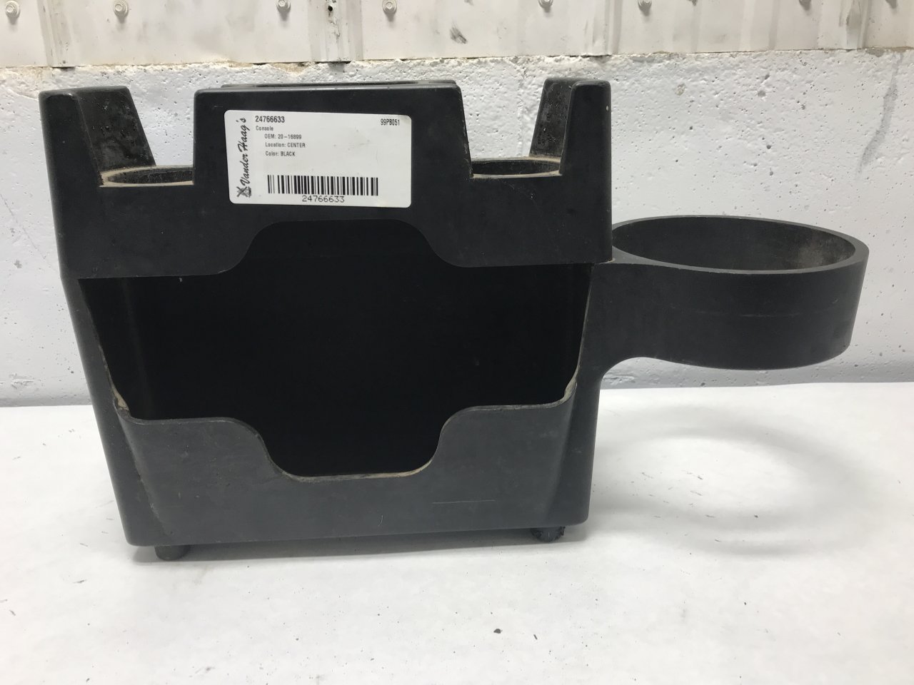 20-16899 | Peterbilt 379 Console for Sale